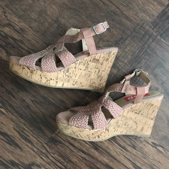 pop | Shoes | Pop Wedge Tan Sandals 8m | Poshmark